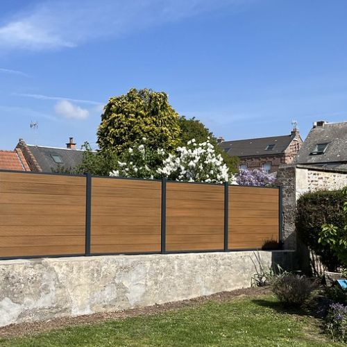 Spannende Mauer Fr Gartenzaun Bild